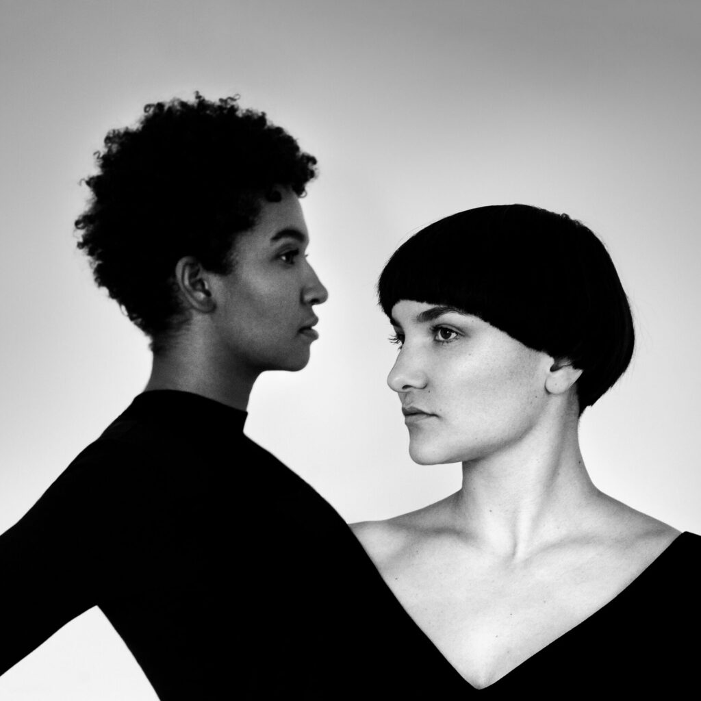 Olicía – Liquid Lines - Female Voices